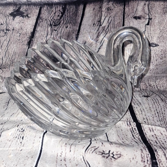 A Tellflora Gift | Other | Vintage Teleflora Gift Crystal 24 Lead Swan ...